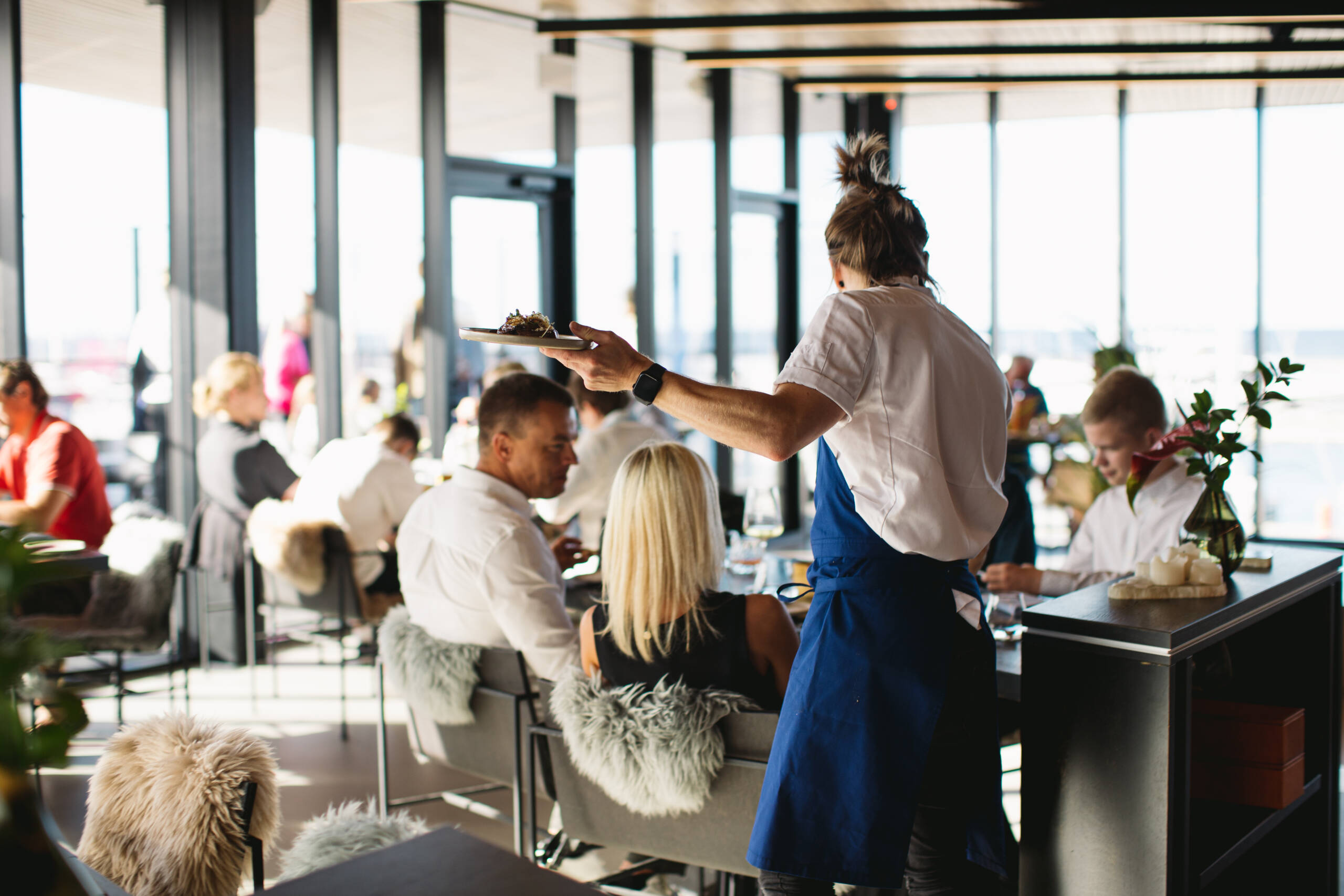 Avaleht | Puri Restoran Haven Kakumae jahisadamas